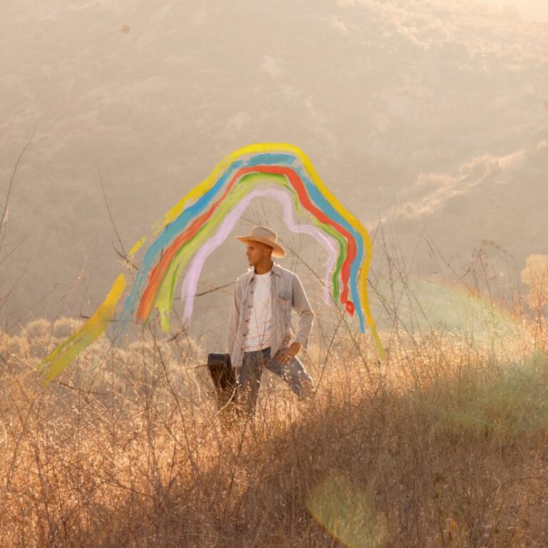 Robbie Williams hat seine brandneue Single „Forbidden Road“ veröffentlicht